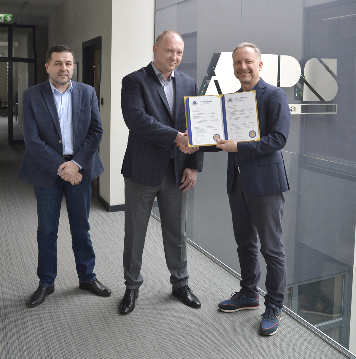 O nas - ICR POLSKA - badania i certyfikacja